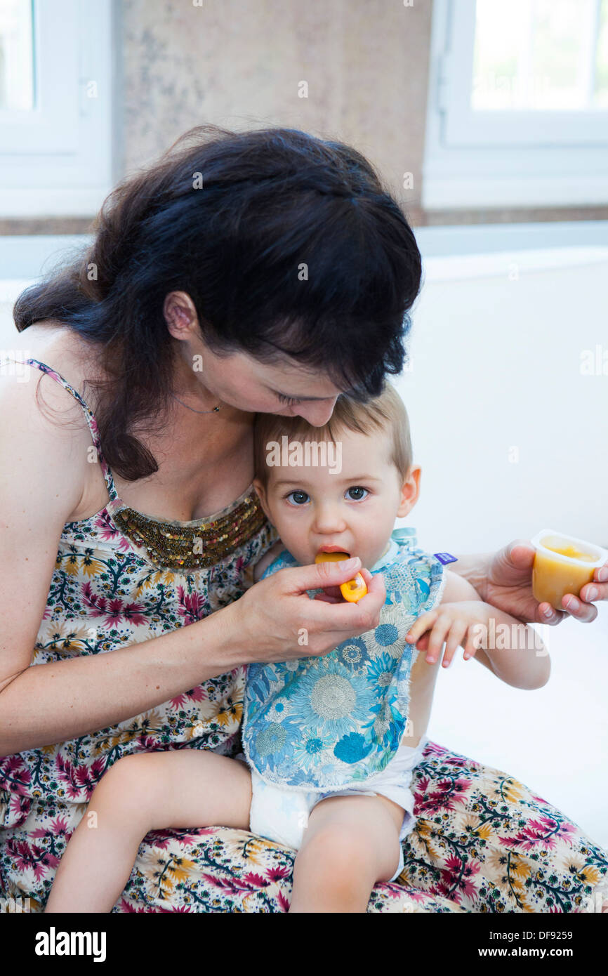 Child nutrition parent hi-res stock photography and images - Alamy