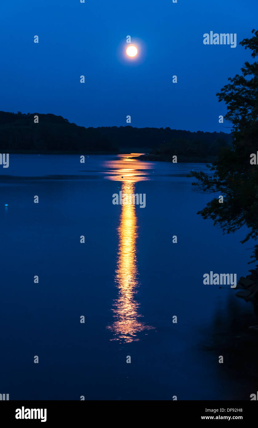 moonlight on the atlantic ocean coast Stock Photo - Alamy