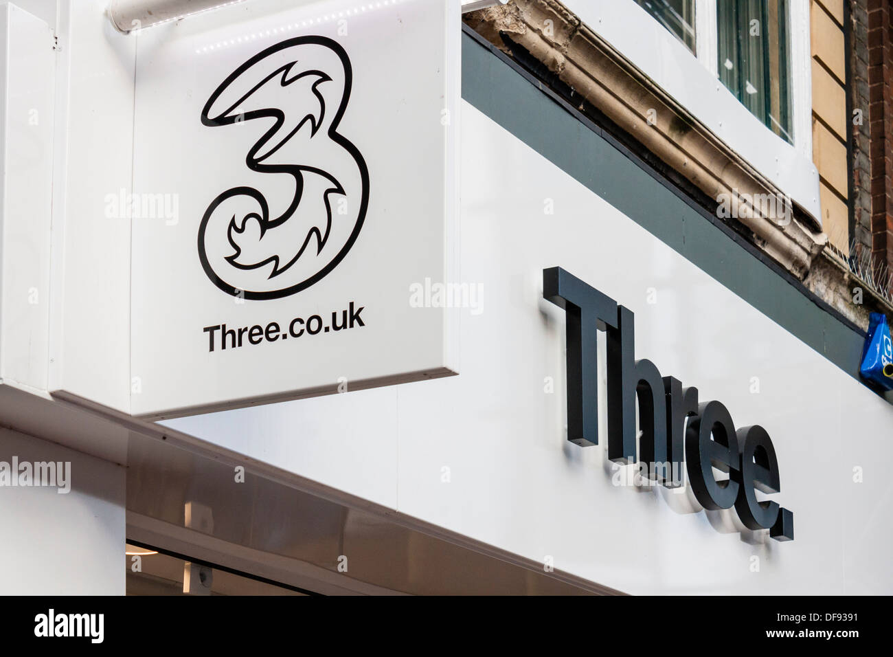 Three mobile logo hi-res stock photography and images - Alamy