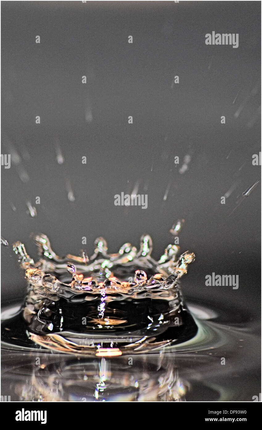 frozen in time drips and splashes of water Stock Photo - Alamy