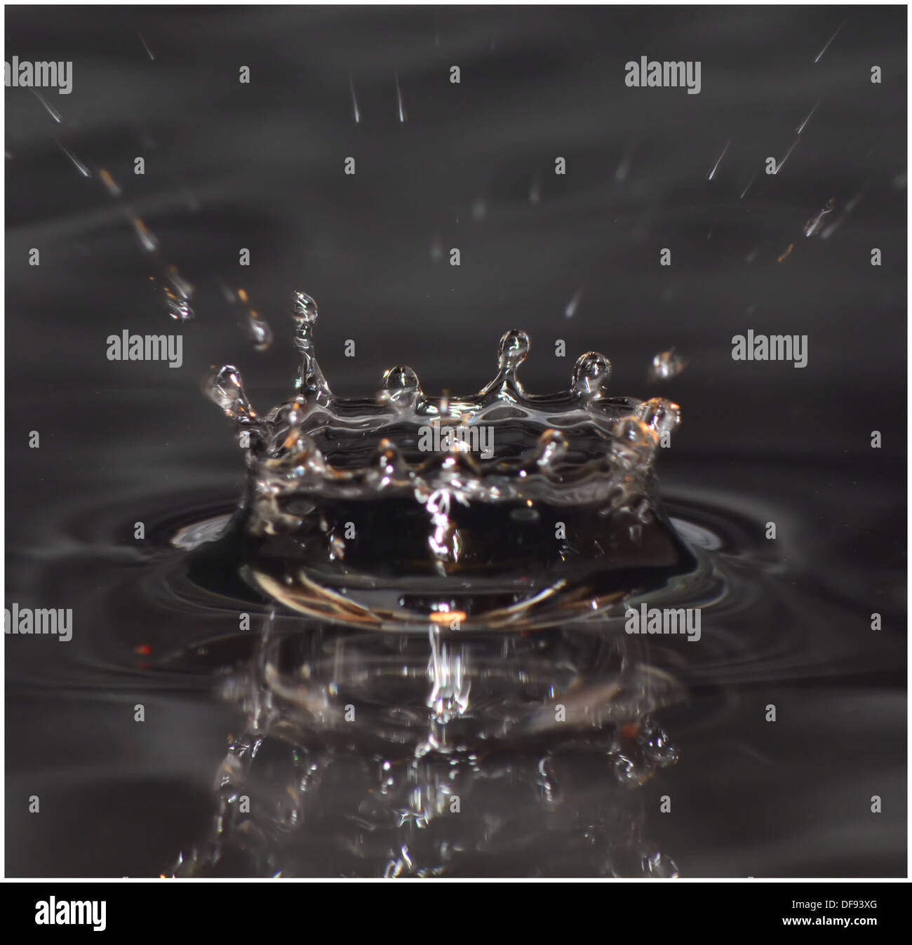 frozen in time drips and splashes of water Stock Photo - Alamy
