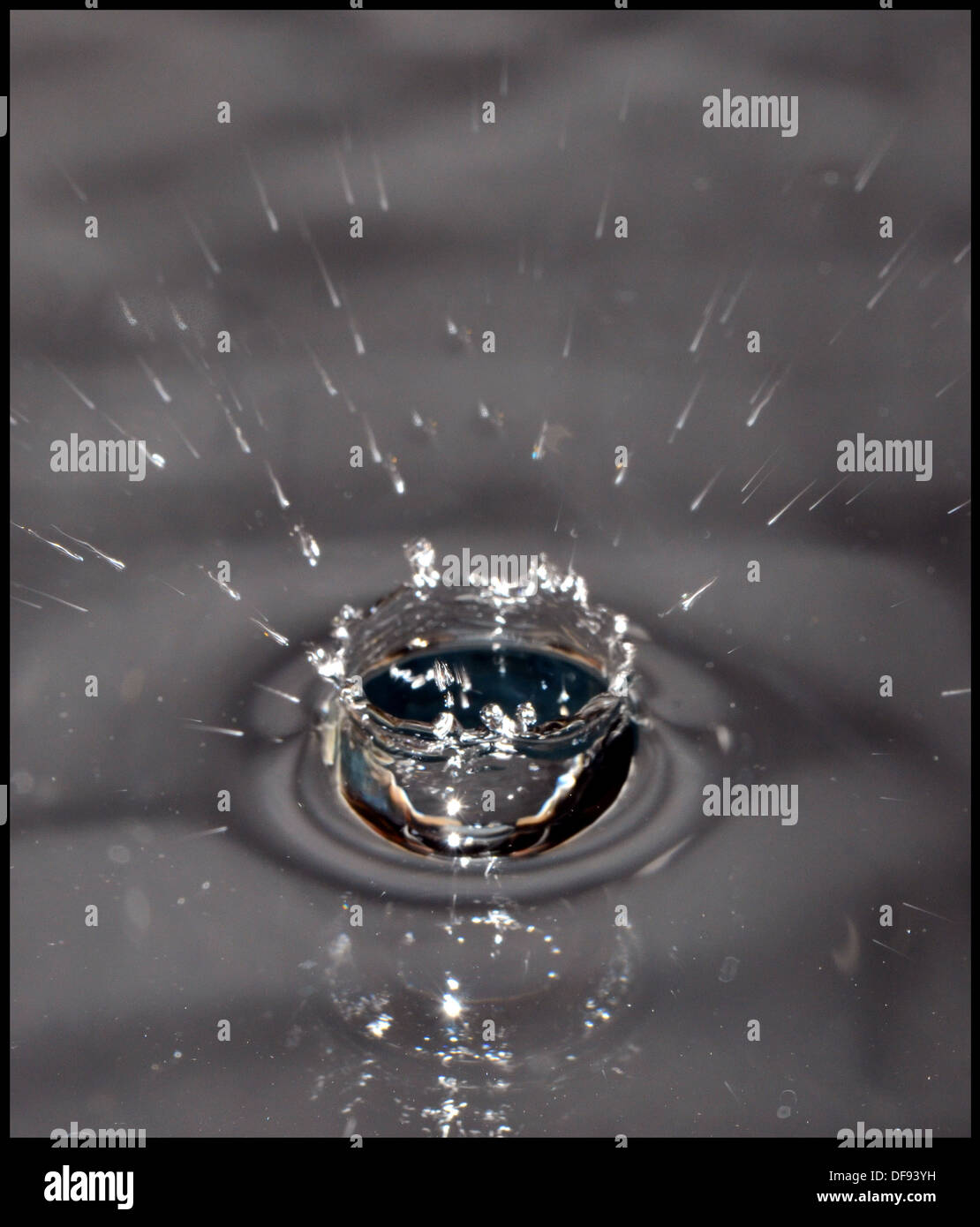 frozen in time drips and splashes of water Stock Photo - Alamy