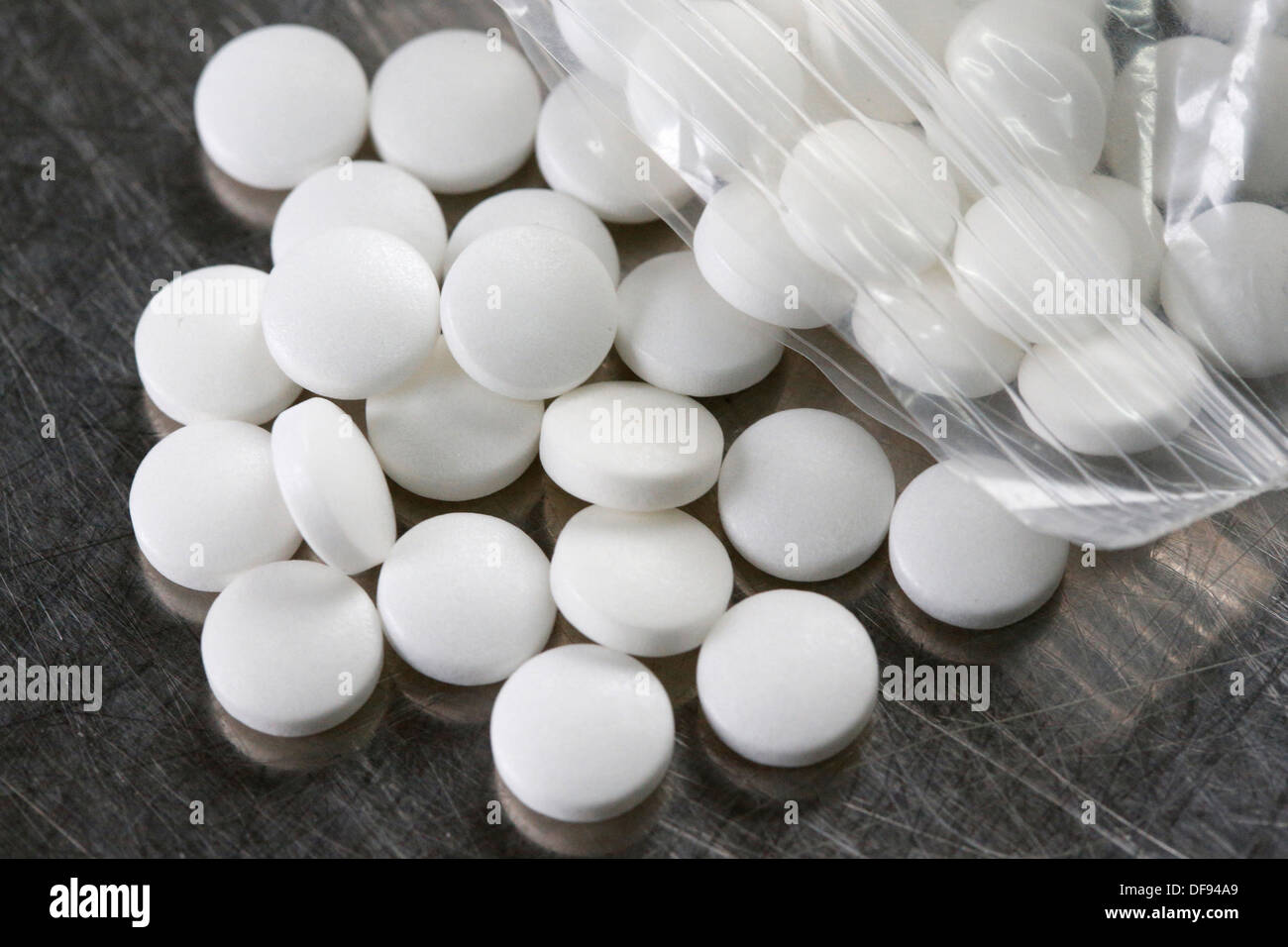 Sachet drugs hi-res stock photography and images - Alamy