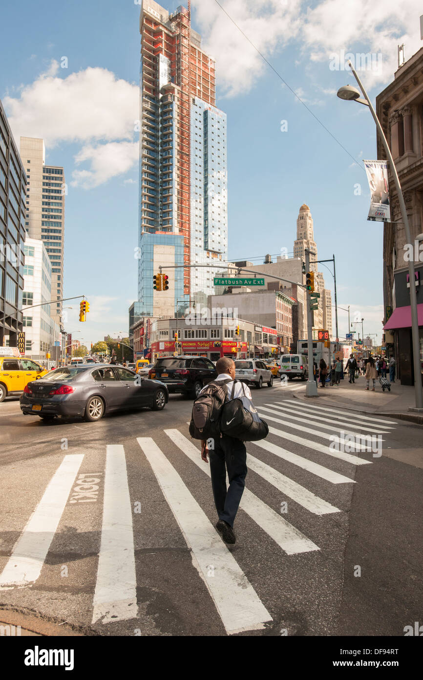 Stores and shopping in Downtown Brooklyn in New York Stock Photo - Alamy