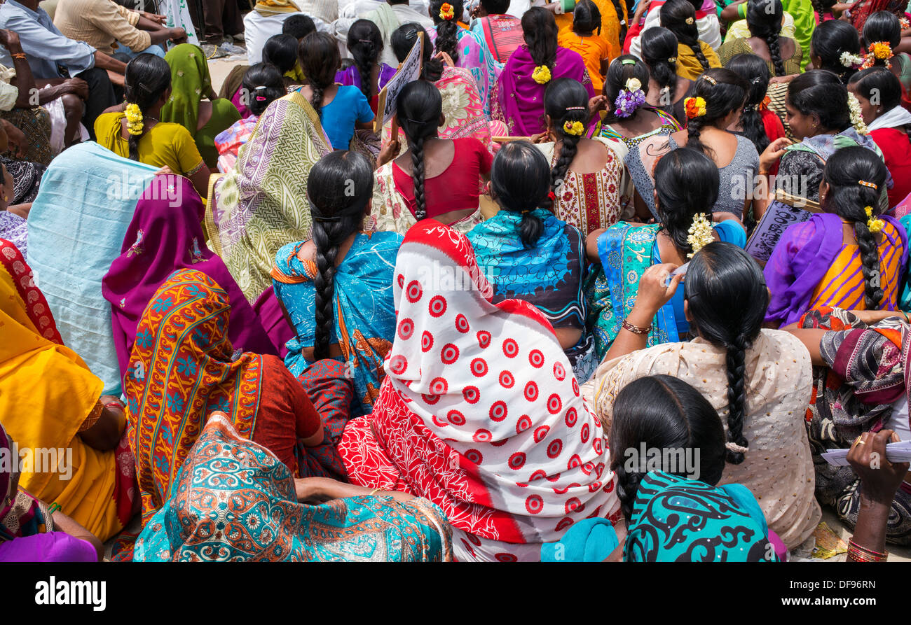 Indian women hi-res stock photography and images - Alamy