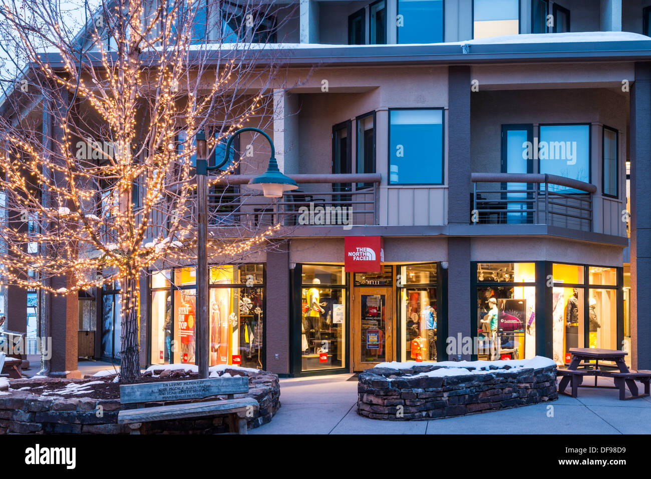 Ski resort shops snow hi-res stock photography and images - Alamy