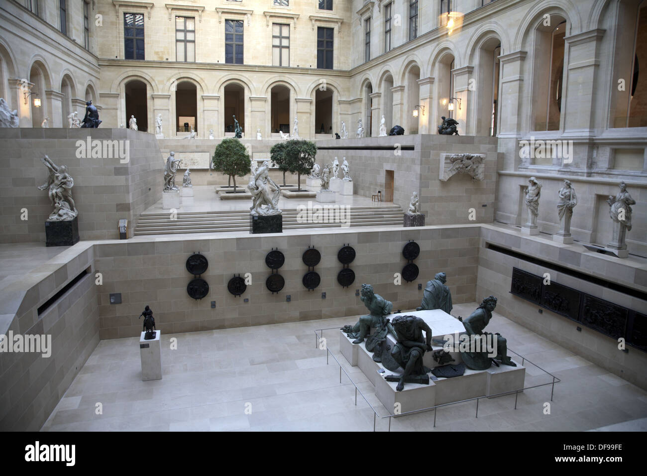 Cour paris hi-res stock photography and images - Alamy