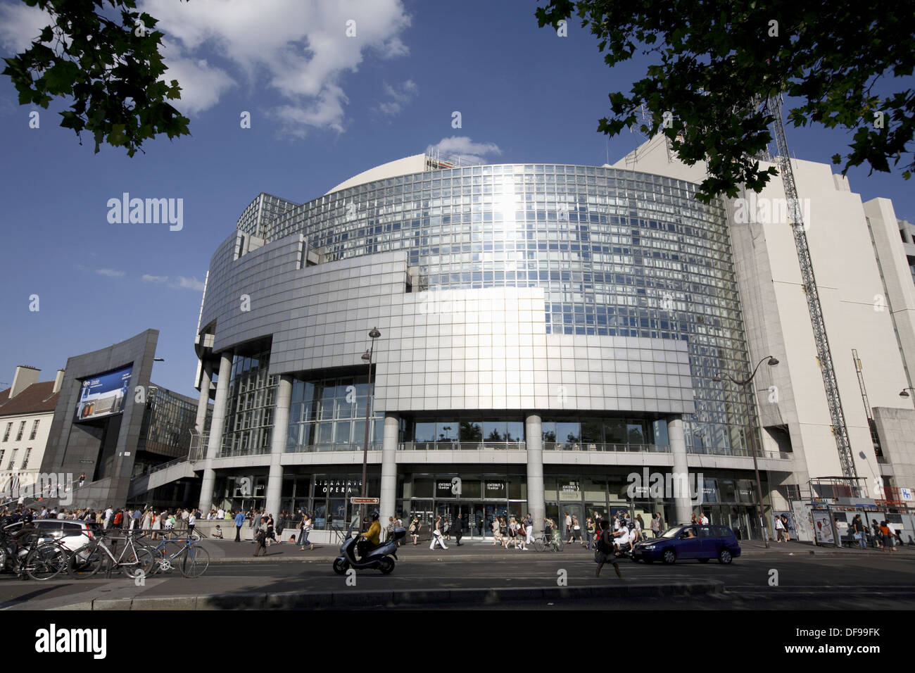 Opera paris hi-res stock photography and images - Alamy