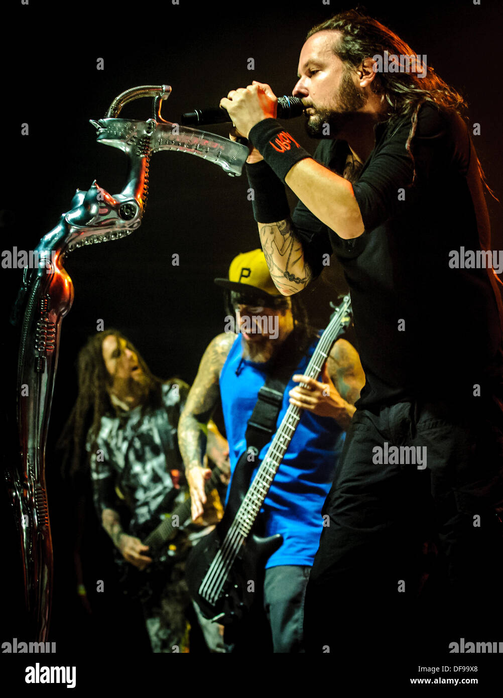 Jonathan davis lead singer in hi-res stock photography and images - Alamy