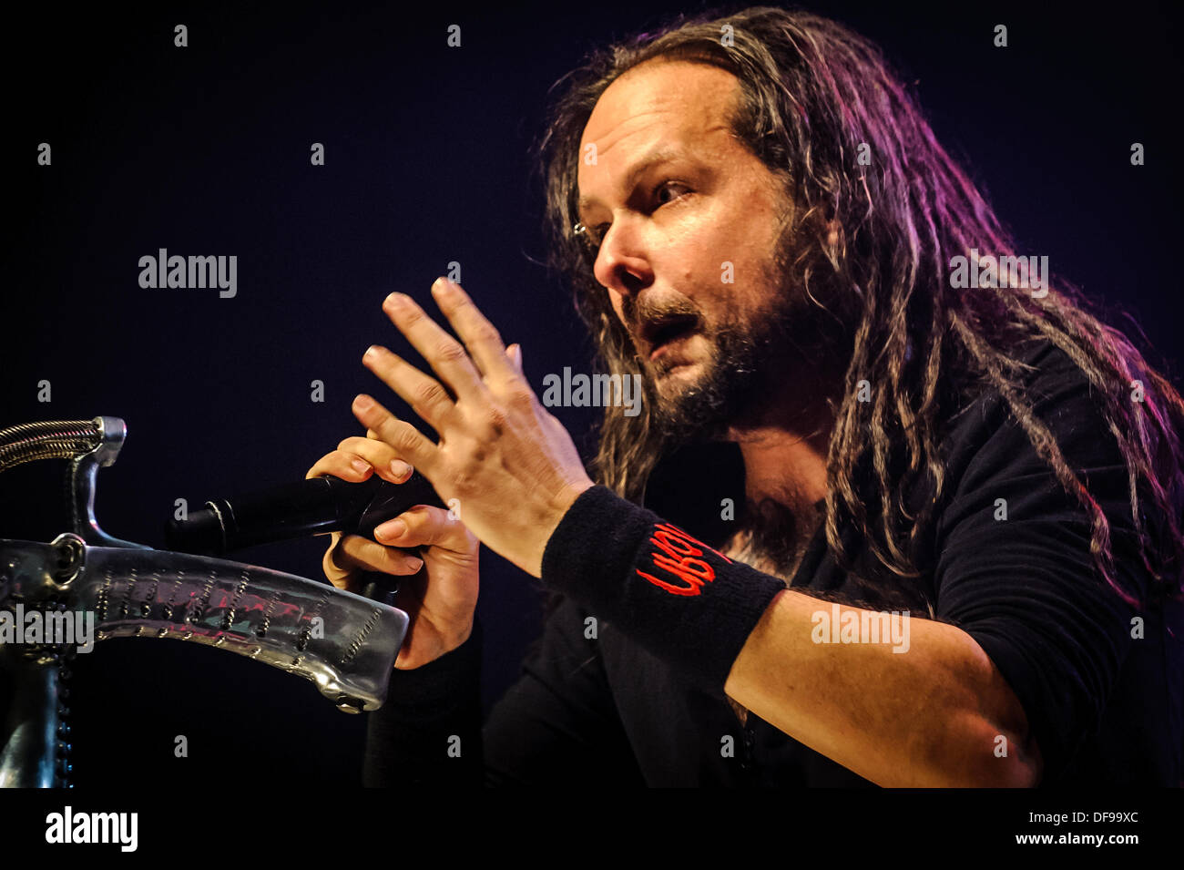 Jonathan davis lead singer in hi-res stock photography and images - Alamy