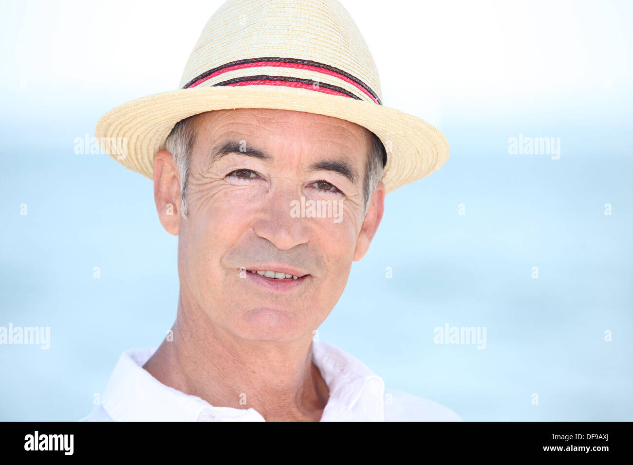 Old man on holiday Stock Photo - Alamy