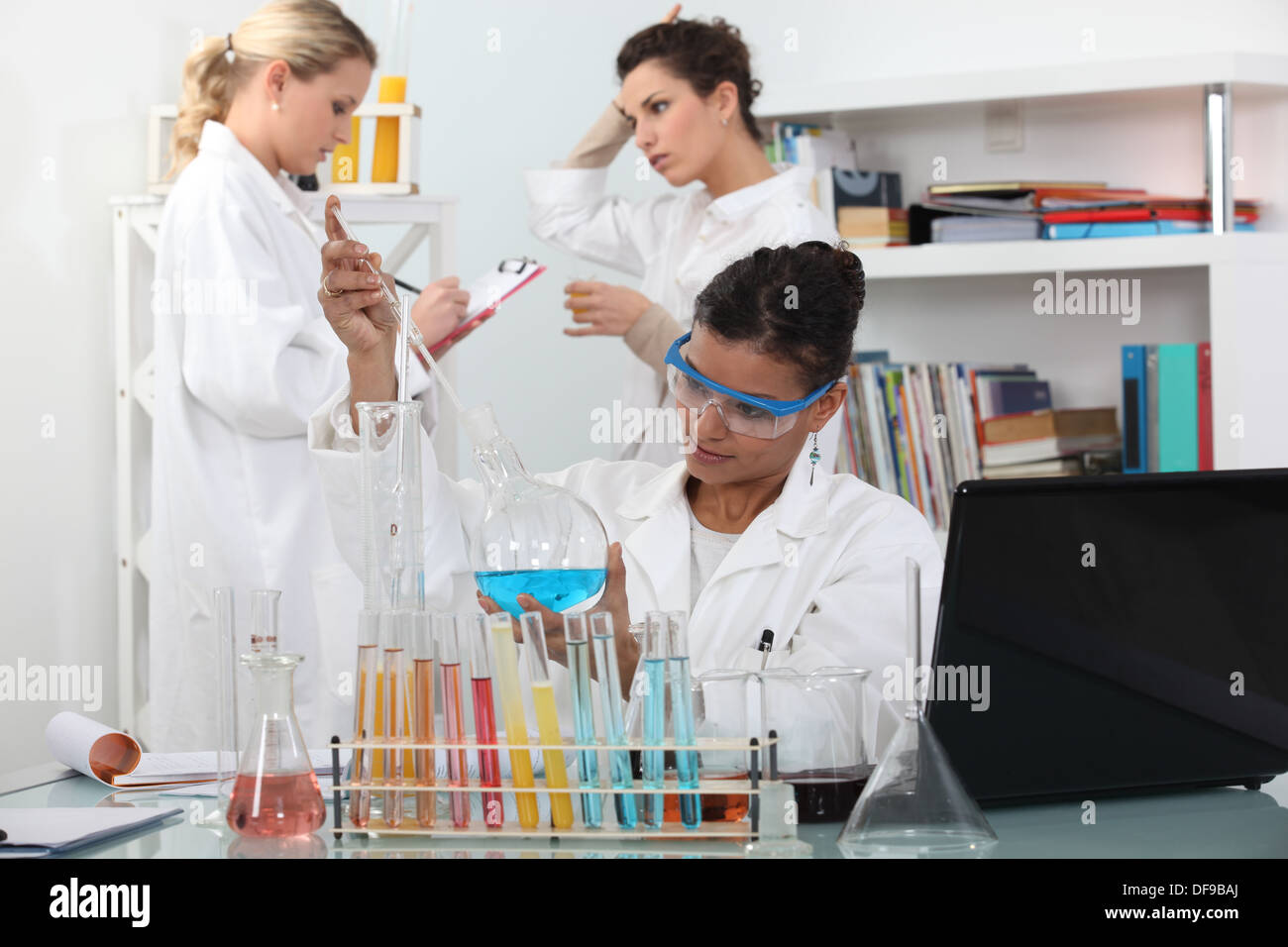 Women in science laboratory Stock Photo - Alamy