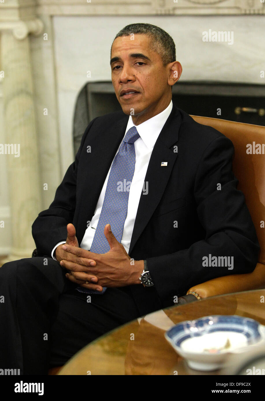 President obama meeting prime minister hi-res stock photography and ...