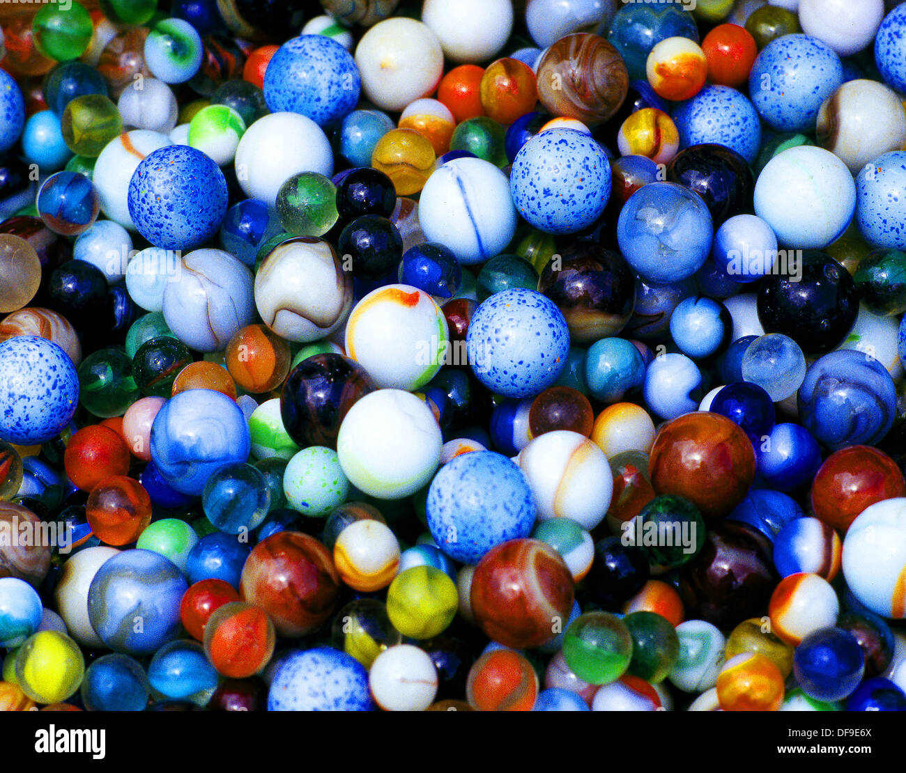 Bunch of marbles hi-res stock photography and images - Alamy