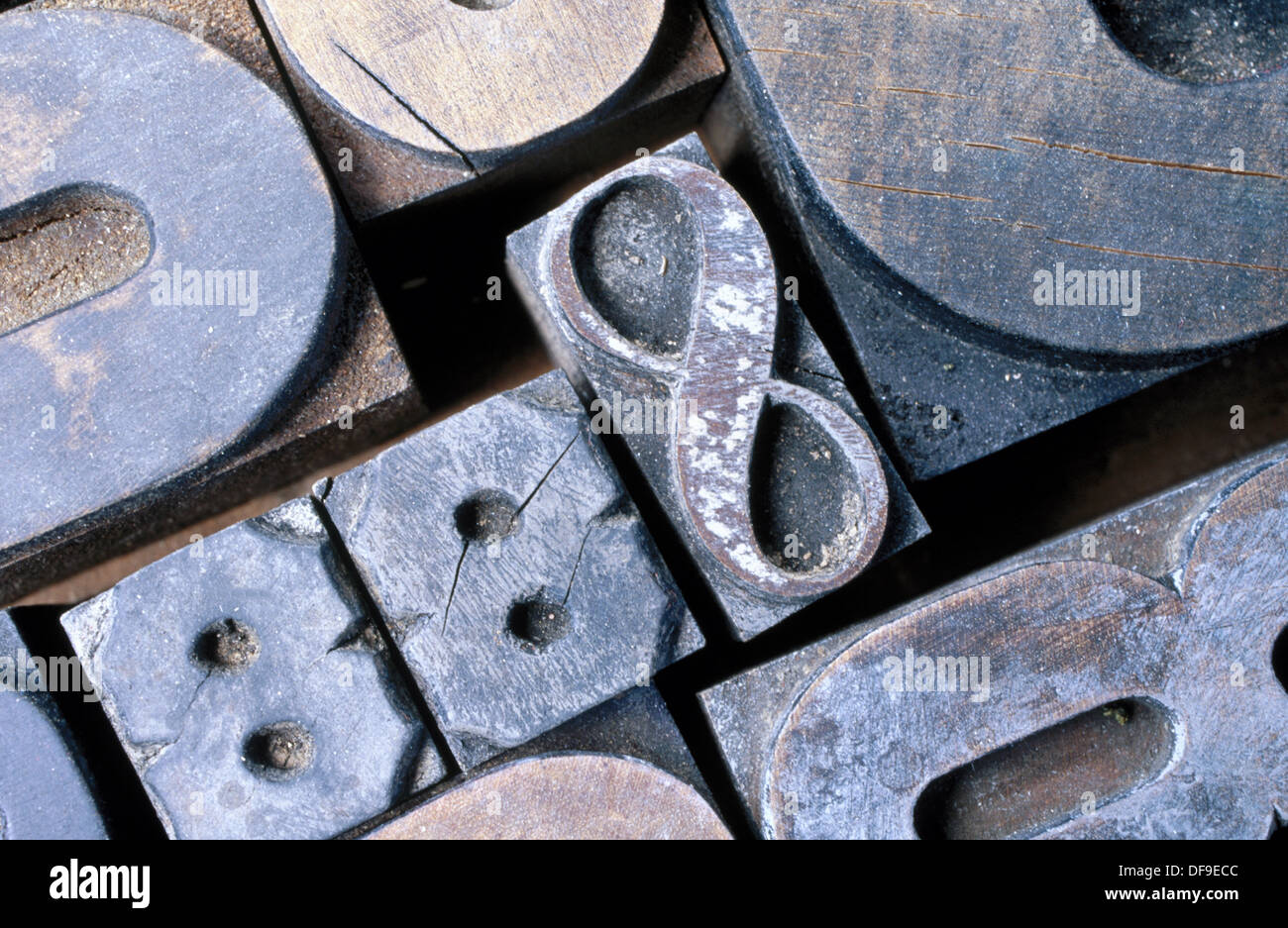 Old typesetting hi-res stock photography and images - Alamy
