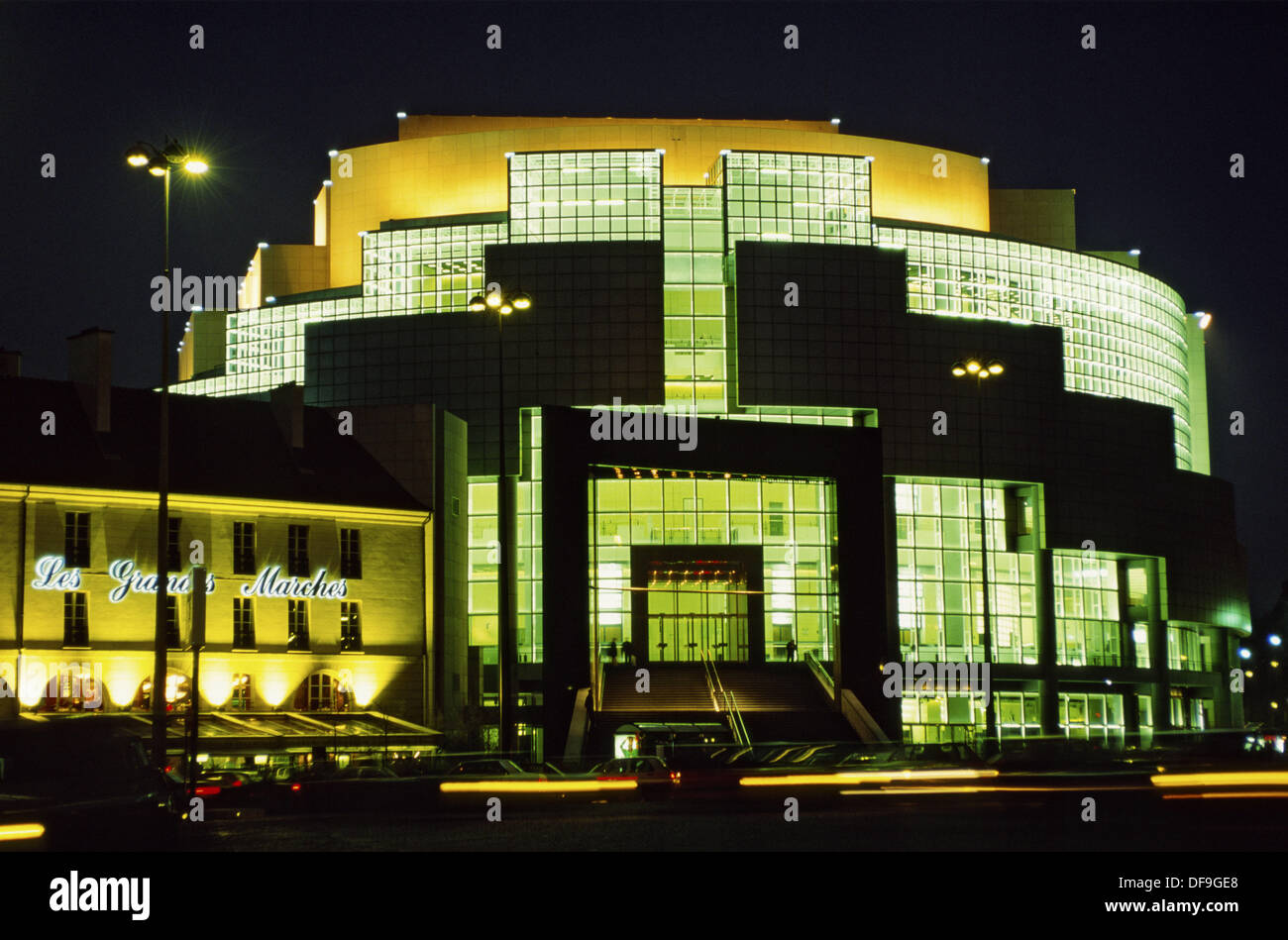 Bastille opera auditorium hi-res stock photography and images - Alamy