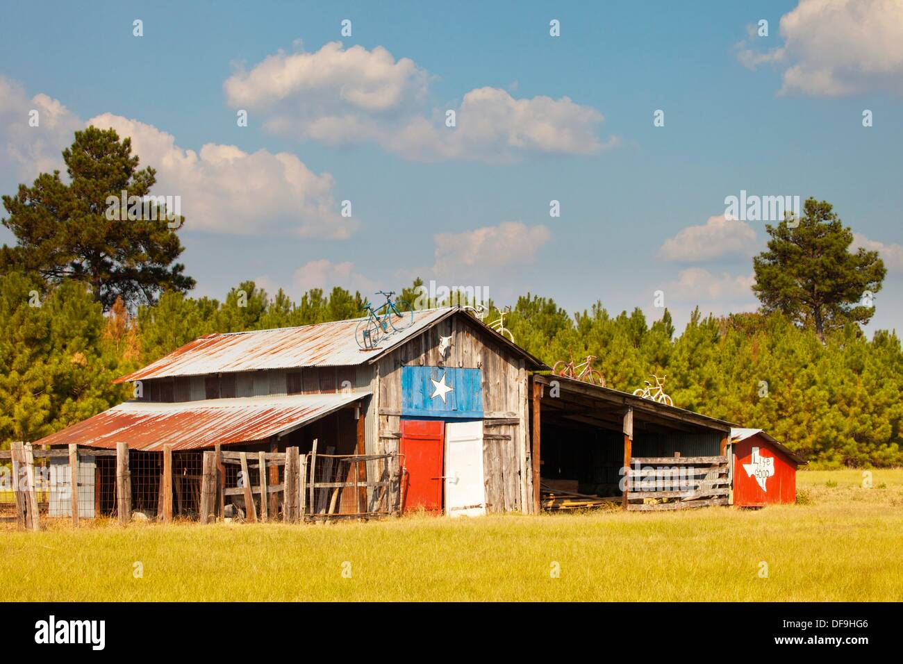 Texas barn hi-res stock photography and images - Alamy