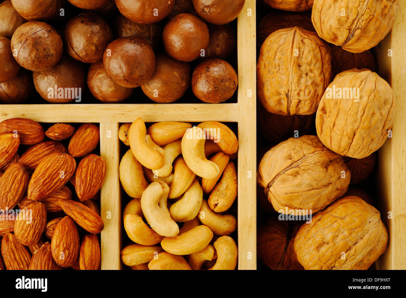 Box of cashew nuts hi-res stock photography and images - Alamy