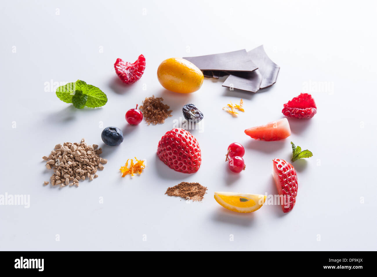 Spices and fruits hi-res stock photography and images - Alamy