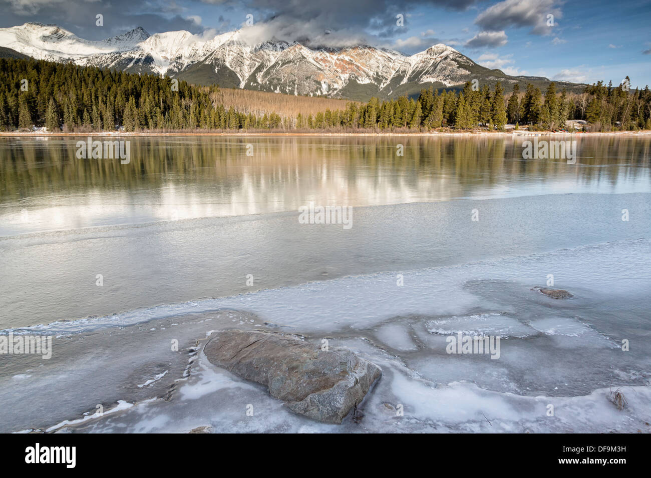 Patricia lake canada hi-res stock photography and images - Alamy