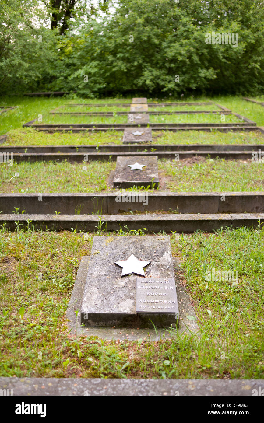 Grave slabs hi-res stock photography and images - Alamy