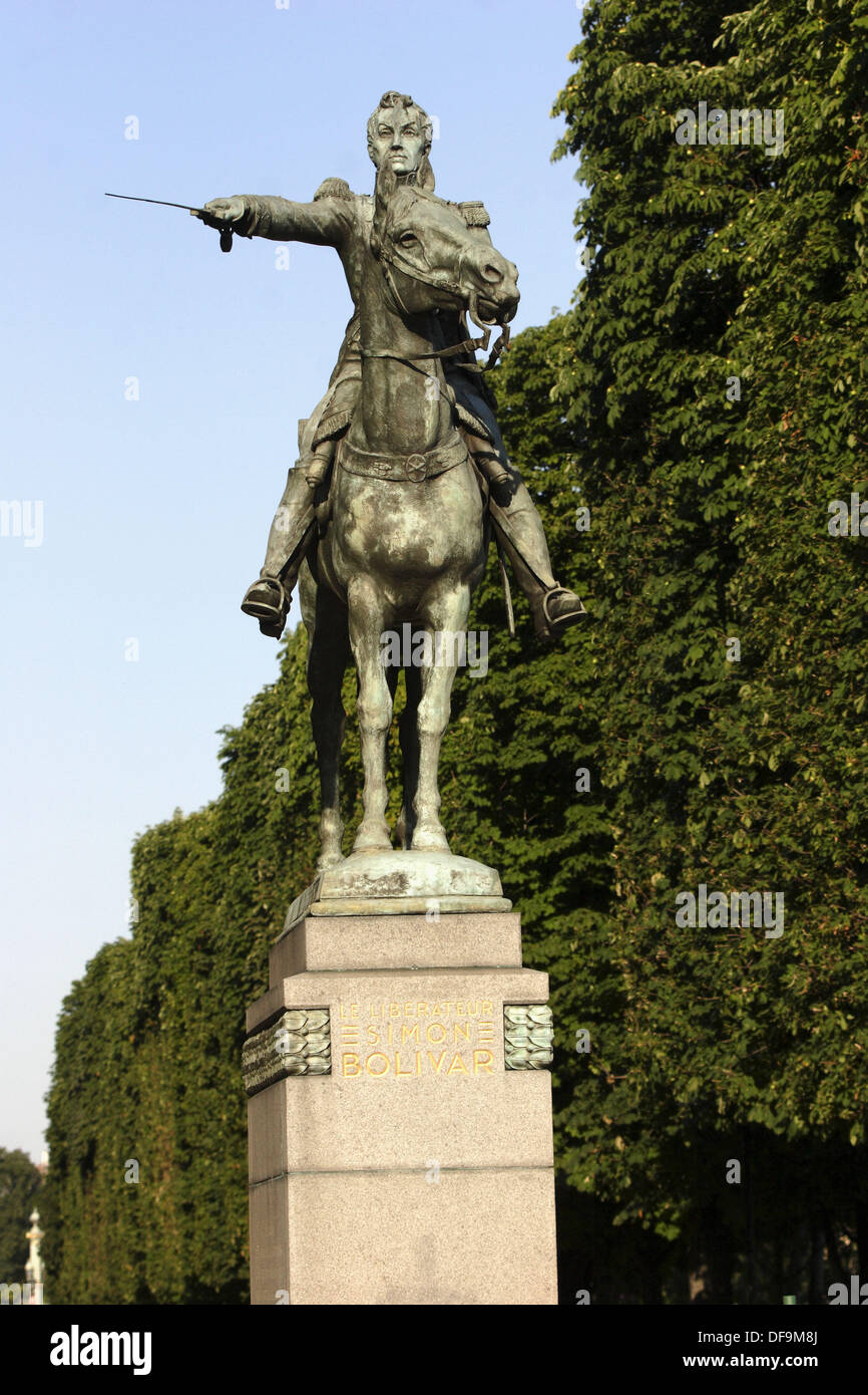Simon bolivar equestrian monument hi-res stock photography and images ...