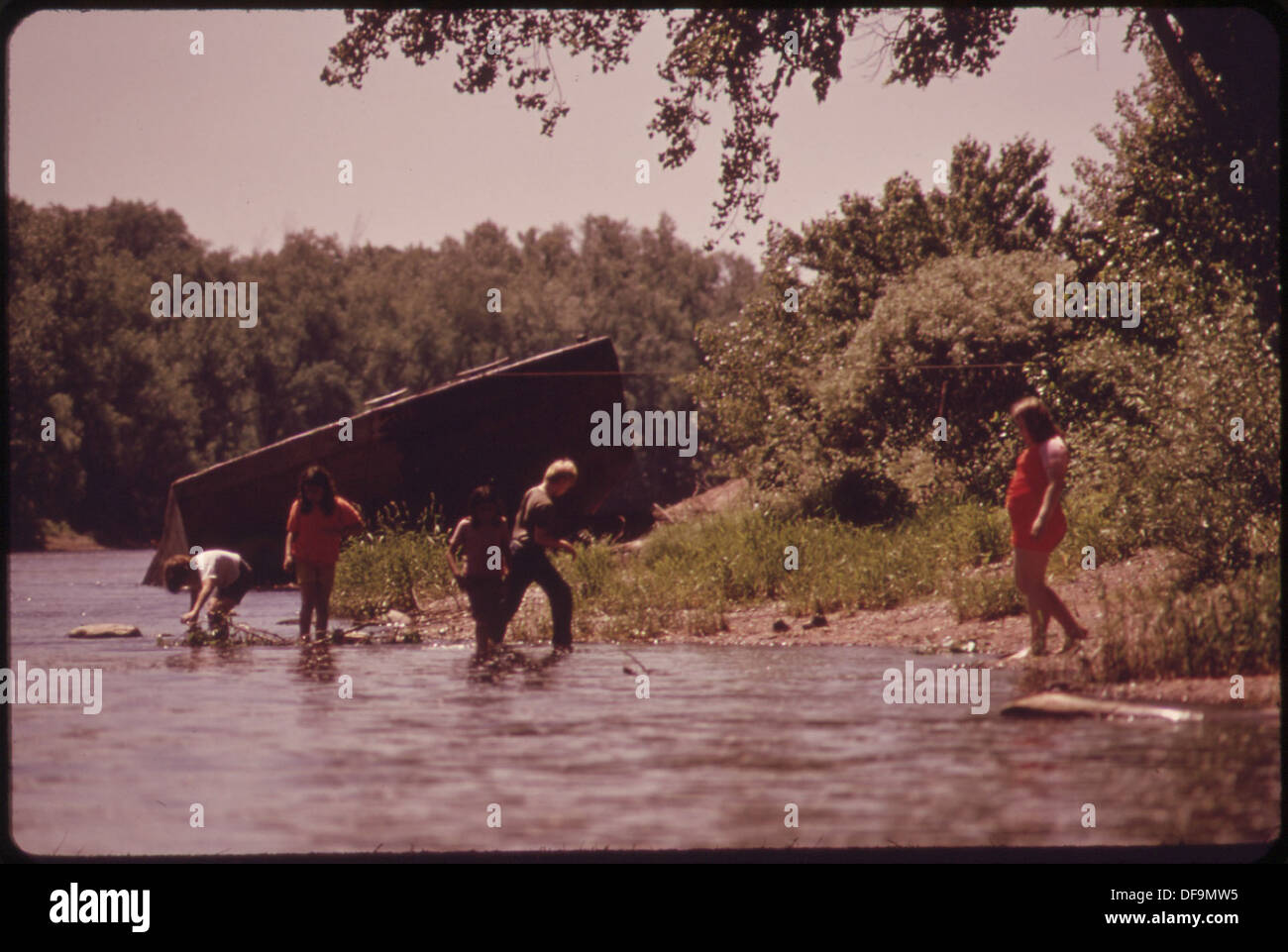 This image indicates the location of sunken barges in the Upper ...