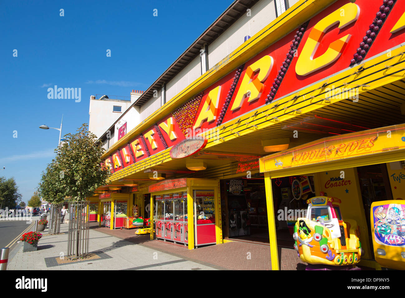 Gaiety arcade hi-res stock photography and images - Alamy