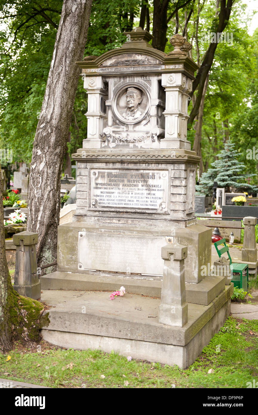 Decorative monument hi-res stock photography and images - Alamy