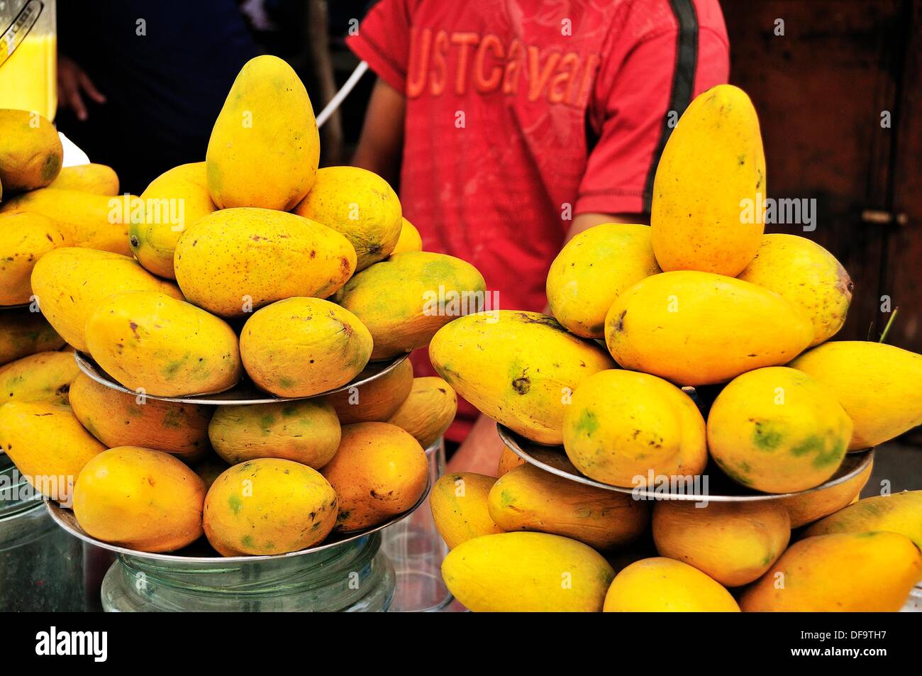 Mango season india hi-res stock photography and images - Alamy