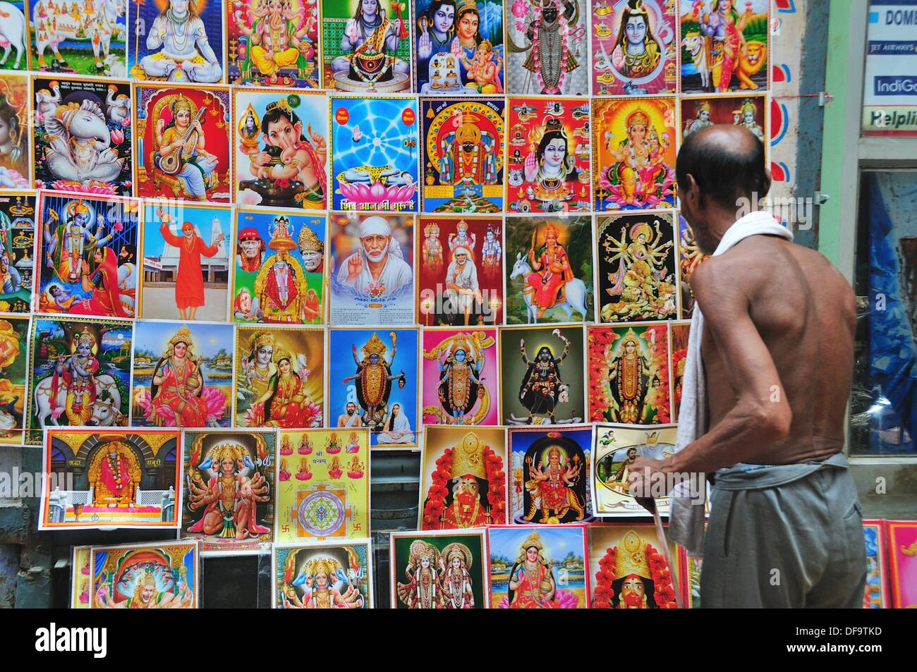 Selling posters hi-res stock photography and images - Alamy