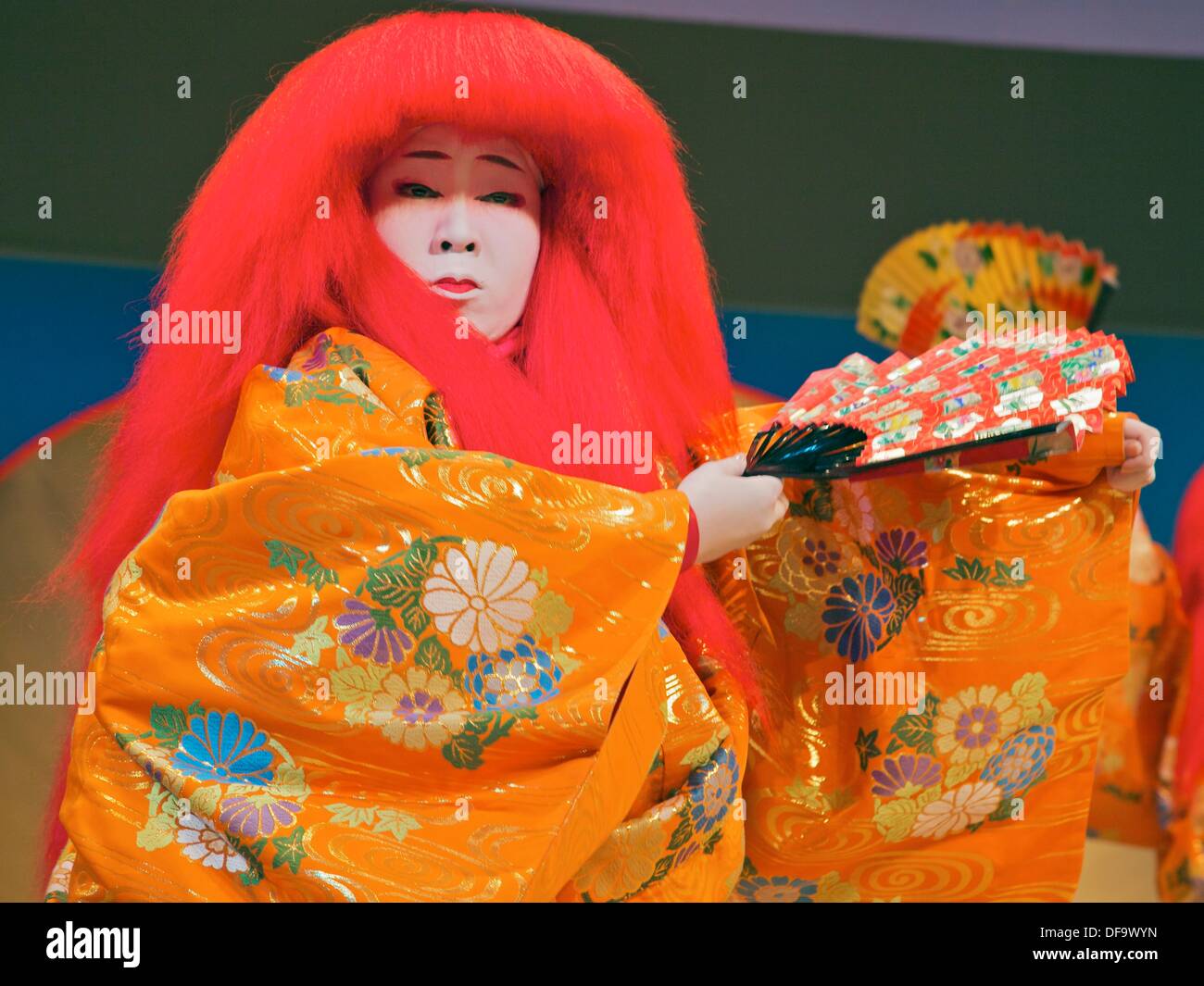 Geisha Dance Fan High Resolution Stock Photography and Images - Alamy