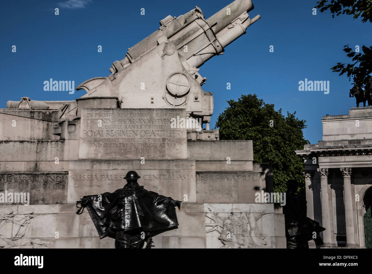 World war 1 statue hi-res stock photography and images - Alamy