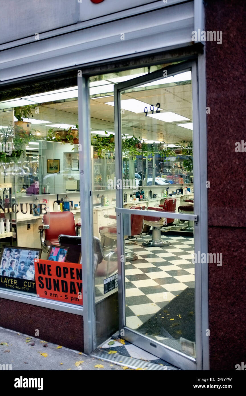 Old fashioned shave hi-res stock photography and images - Alamy
