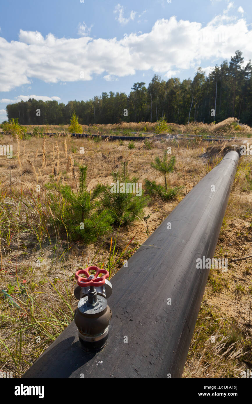 Open-pit well casing water pipeline - Vattenfall daylight mine Welzow ...