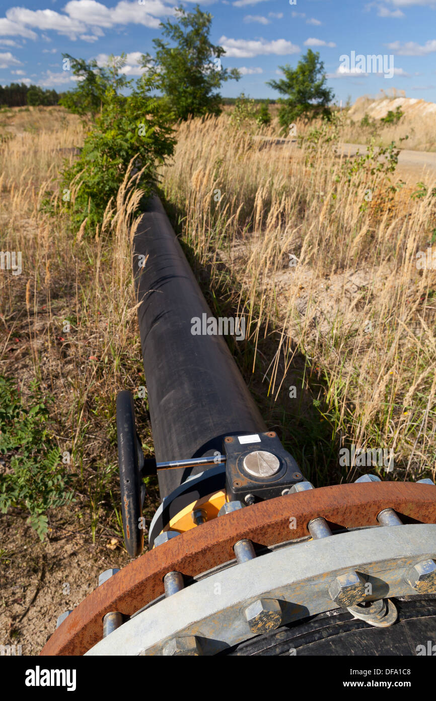 Open-pit well casing water pipeline - Vattenfall daylight mine Welzow ...