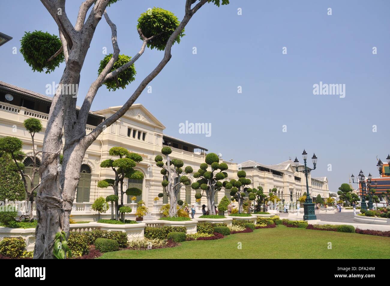 Bangkok (Thailand): inner garden by the Royal Palace compound Stock ...