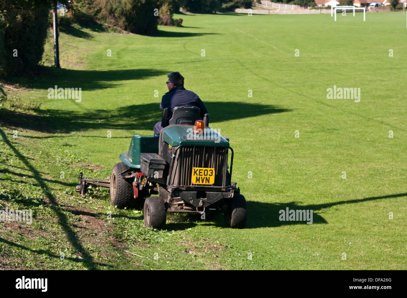 Cutting the grass hi-res stock photography and images - Alamy