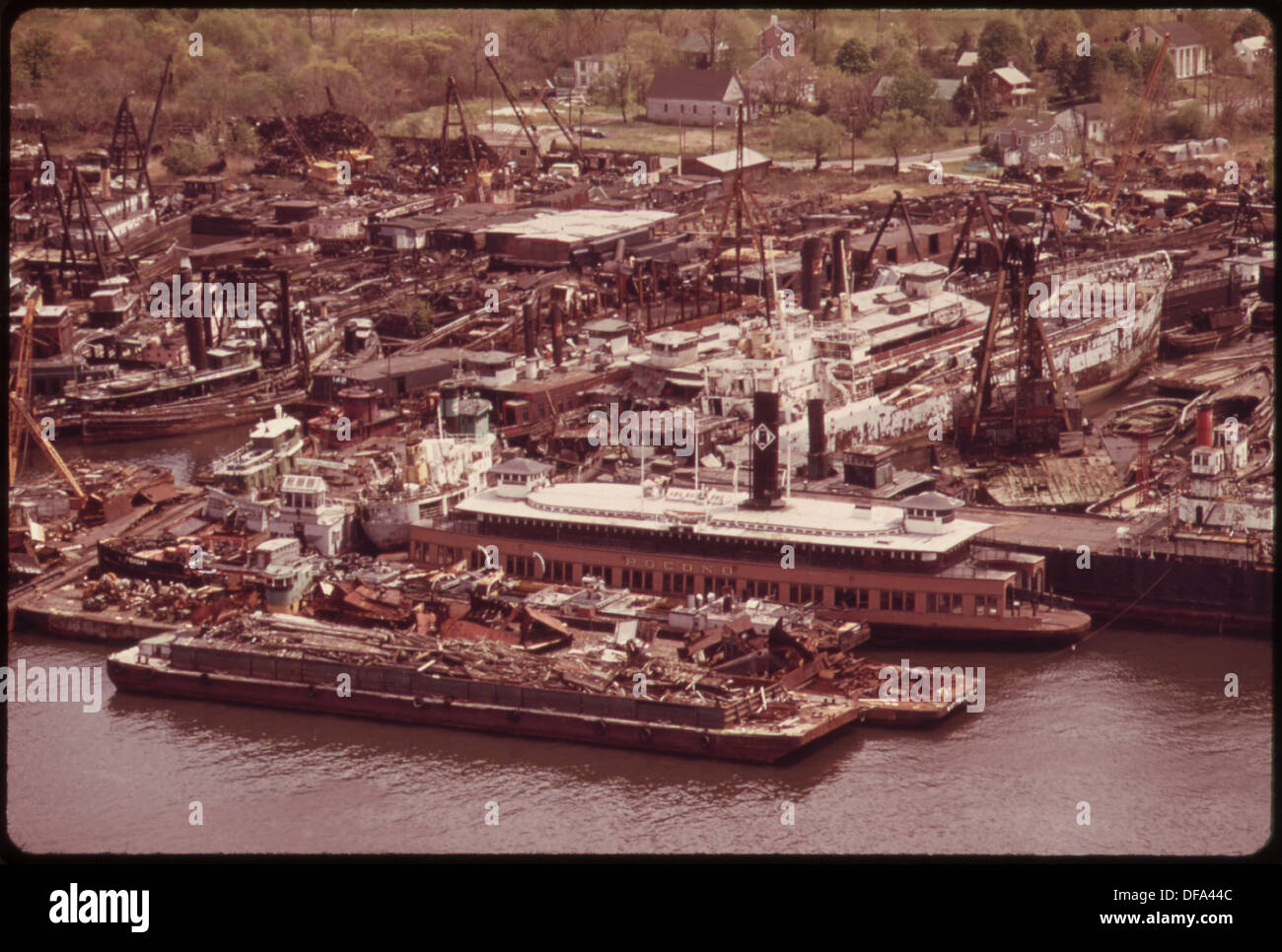 The arthur kill ship graveyard hi-res stock photography and images - Alamy