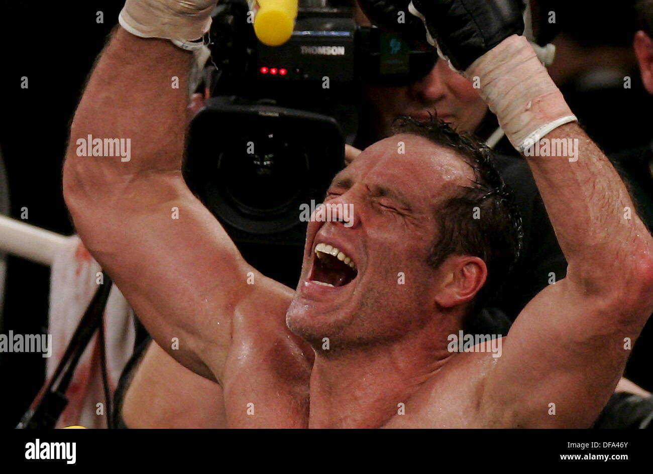 Boxer Henry Maske cheers after his victory against Virgl Hill on the ...
