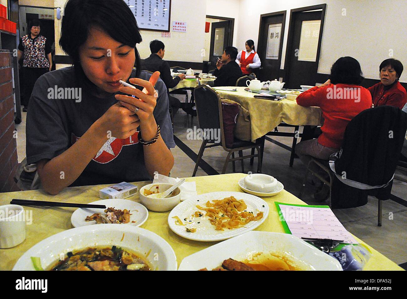 Guangzhou china smoking hi-res stock photography and images - Alamy
