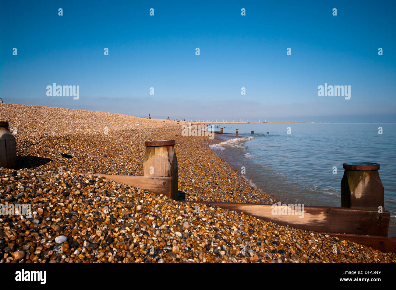Shingle beaches uk hi-res stock photography and images - Alamy
