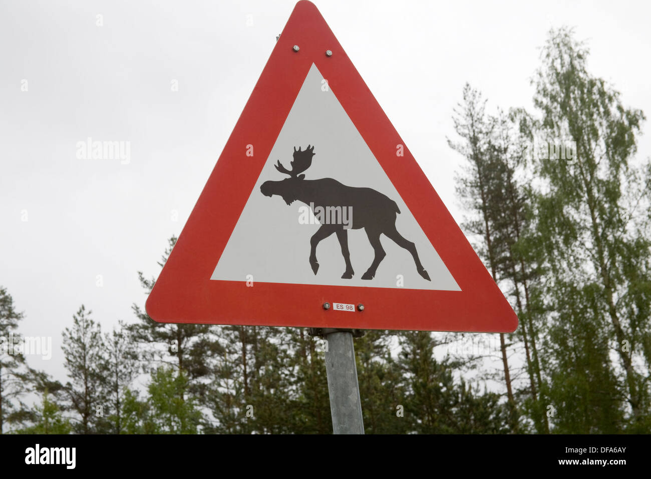 Elk crossing road sign hi-res stock photography and images - Alamy