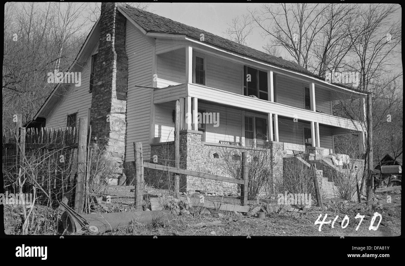 Early 1900s home design hi-res stock photography and images - Alamy
