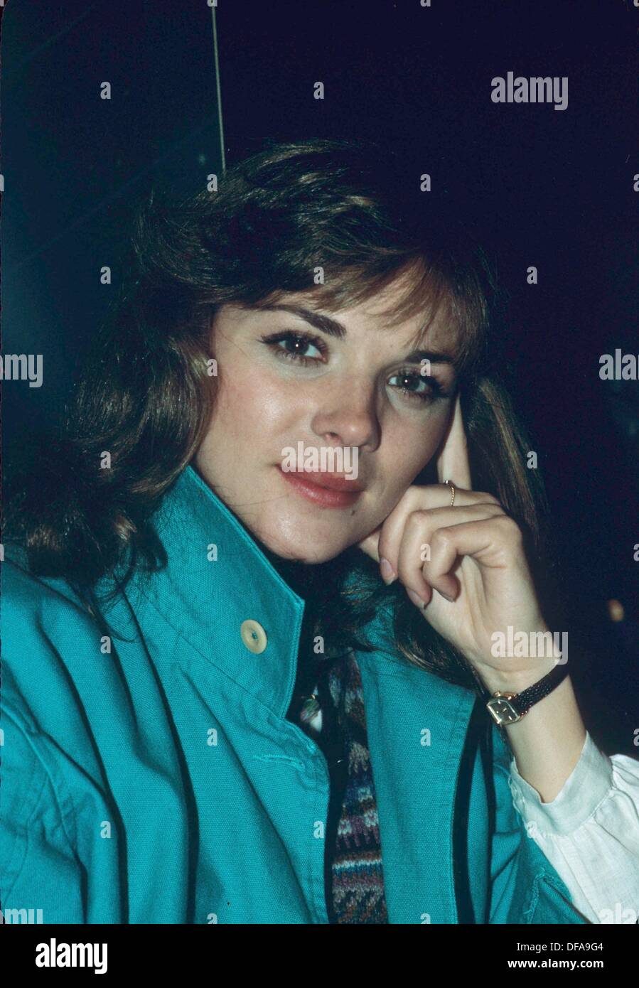 Kim cattrall 1984 hi-res stock photography and images - Alamy