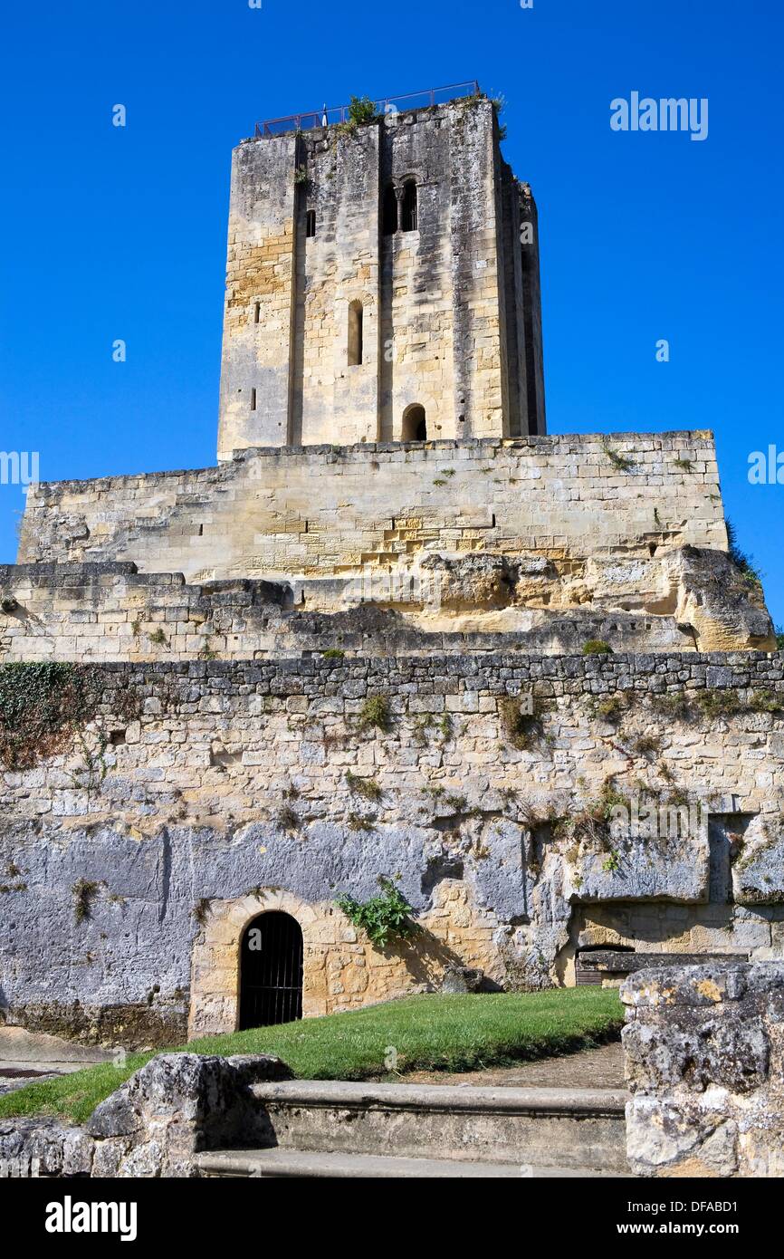 Chateau du roy tower hi-res stock photography and images - Alamy