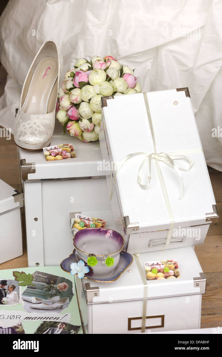 Shoes boxes hi-res stock photography and images - Alamy