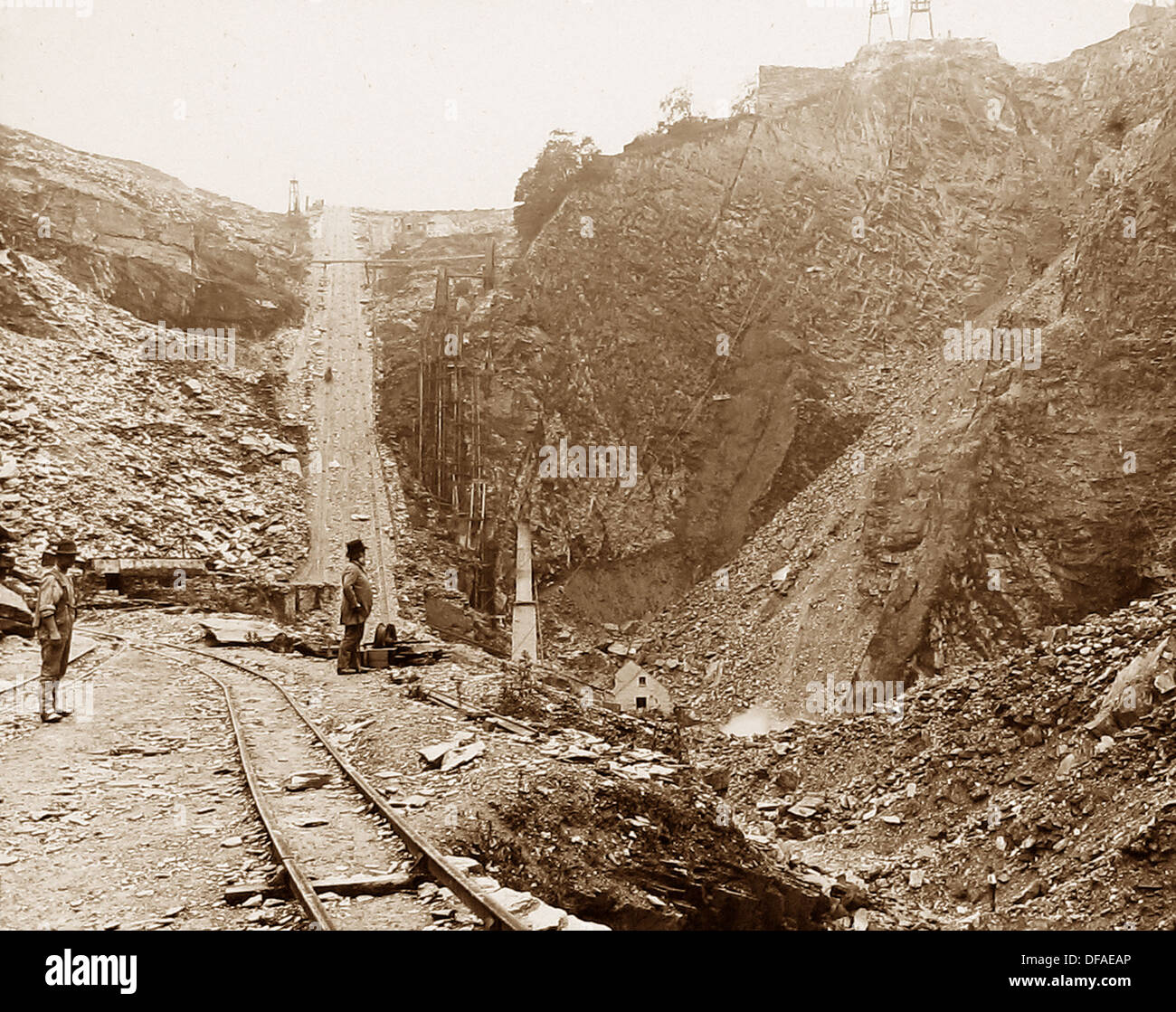 Penrhyn Slate Quarry near Bethesda Victorian period Stock Photo - Alamy