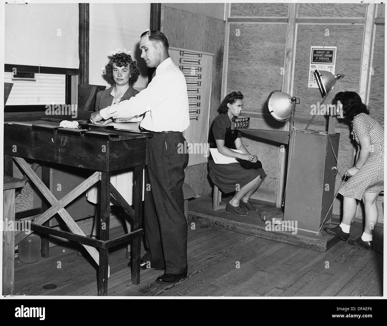 American military labor force hi-res stock photography and images - Alamy