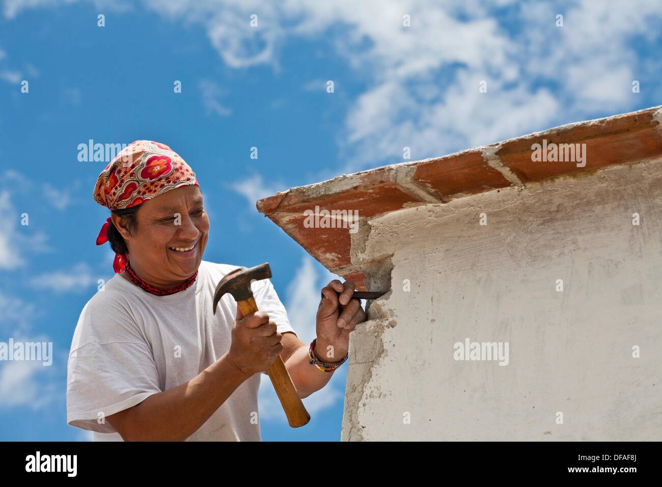 Building roof hi-res stock photography and images - Alamy